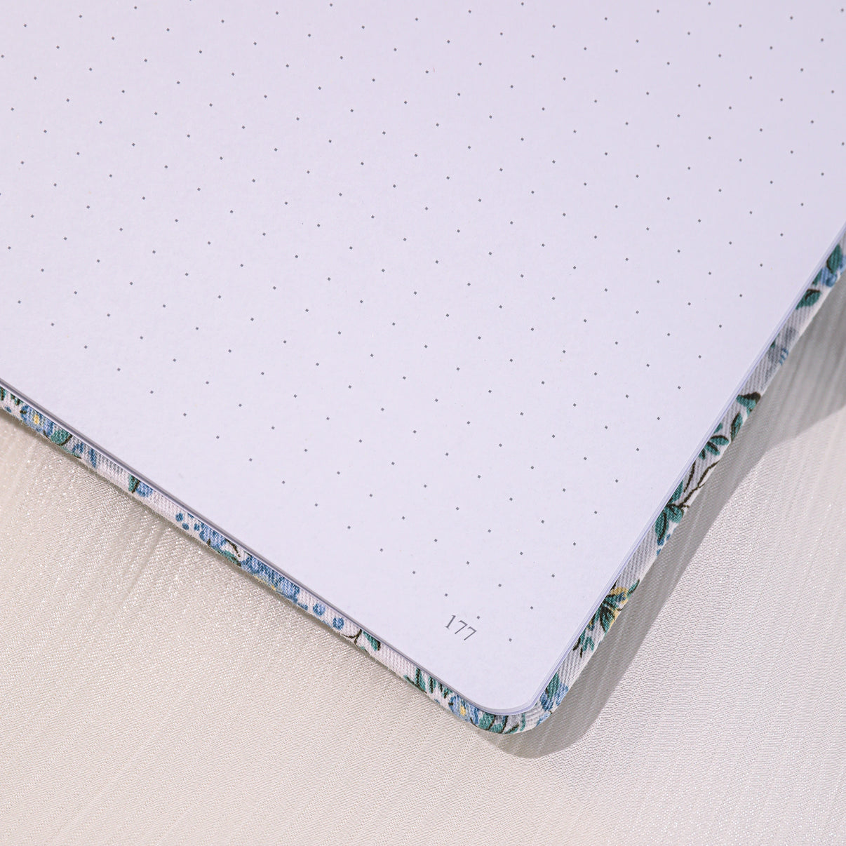 A5 Floral Dot Grid Bullet Journal - Blue – tiefossi